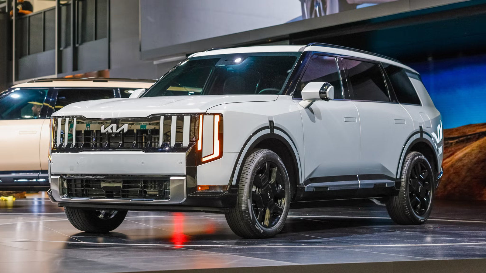 Kia expands hybrid and EREV plans with new Telluride and pickup models ...