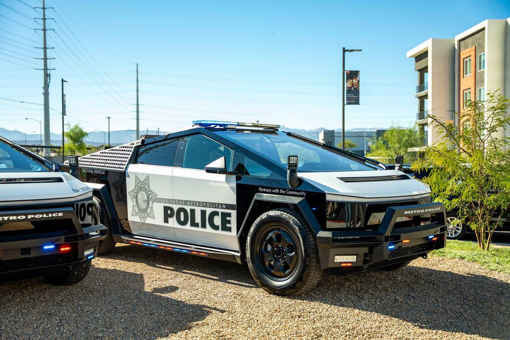 Las Vegas Police Unveil Nation’s First Tesla Cybertruck Patrol Fleet ...